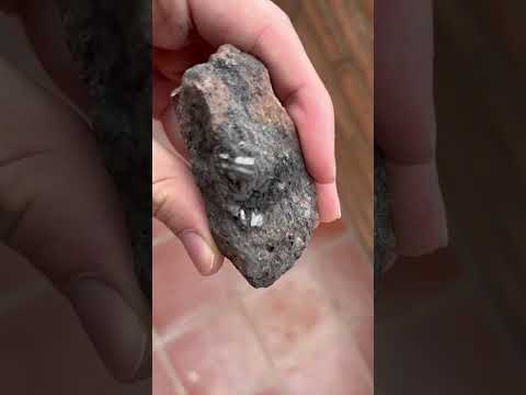 The Volcano Which Emits 20 Tons of an Element Rarer than Gold Each Year
