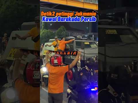 Detik-detik Barakuda Persib dikawal petinggi Jakmania #persija #persib #shorts #short #timnas #viral