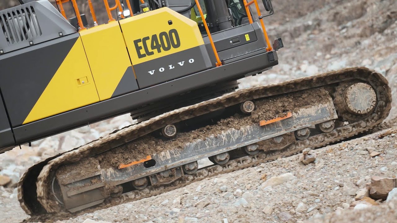 Meet the Volvo EC400