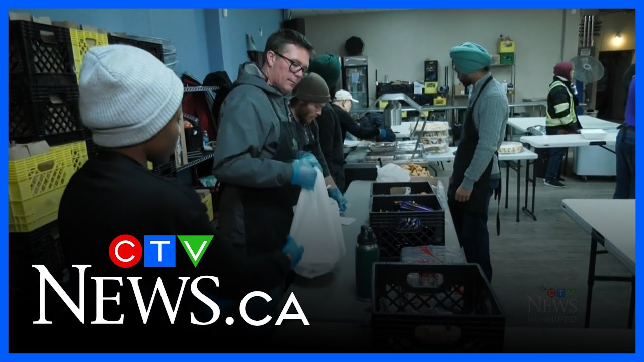 Agape Table hosts holiday dinner