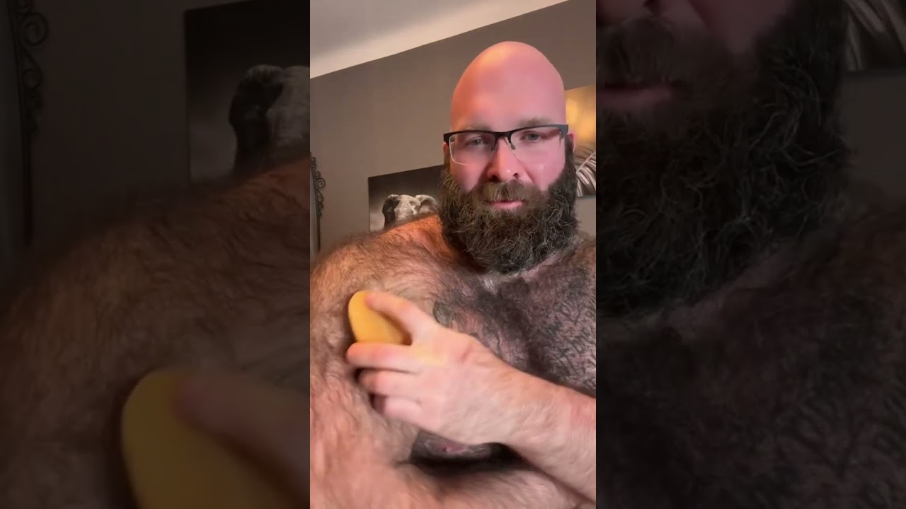 Who will lend me his hand? I need the same treatment for my back ❤️ #hair #hairy #beard #bearded