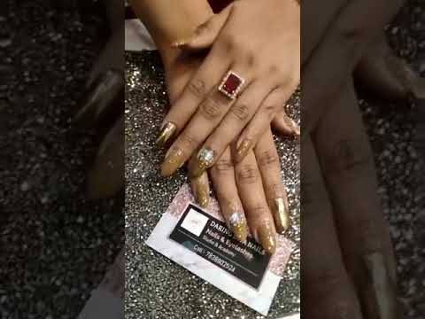 Daring diva nails