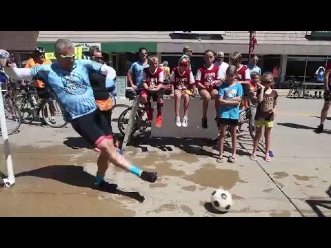 RAGBRAI fun and games in New Hampton