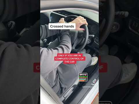 IS THIS ALLOWED ON THE DRIVING TEST?! ????????
