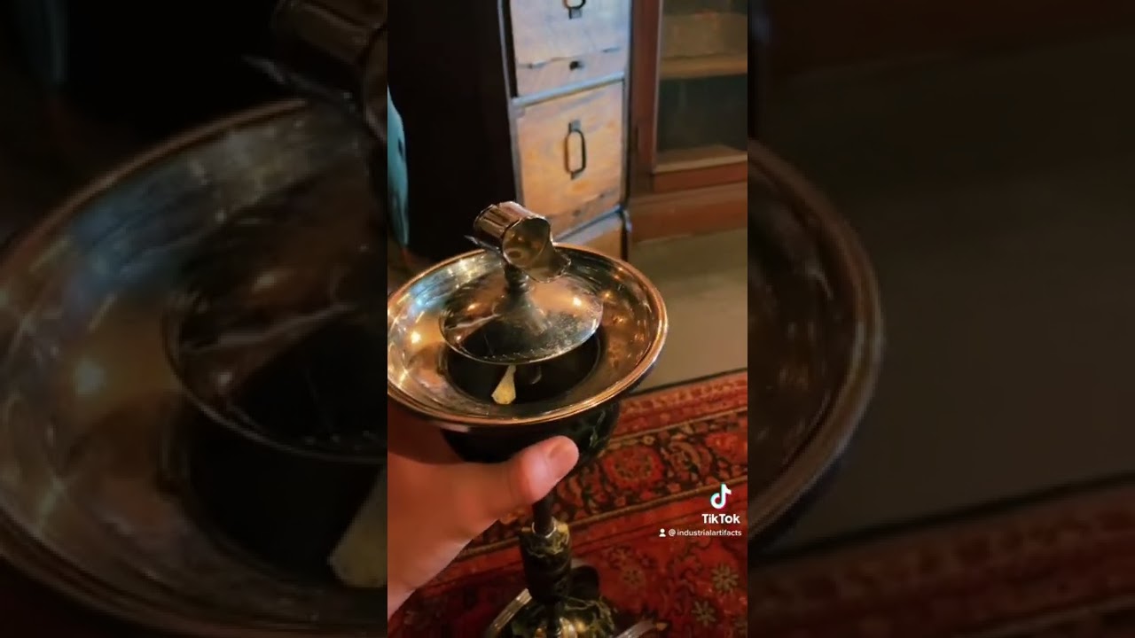 A 1929 ashtray that never falls over?