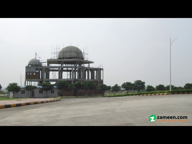 A 10 Kanal Farm House Structure Build Available For Sale On Main Road ...