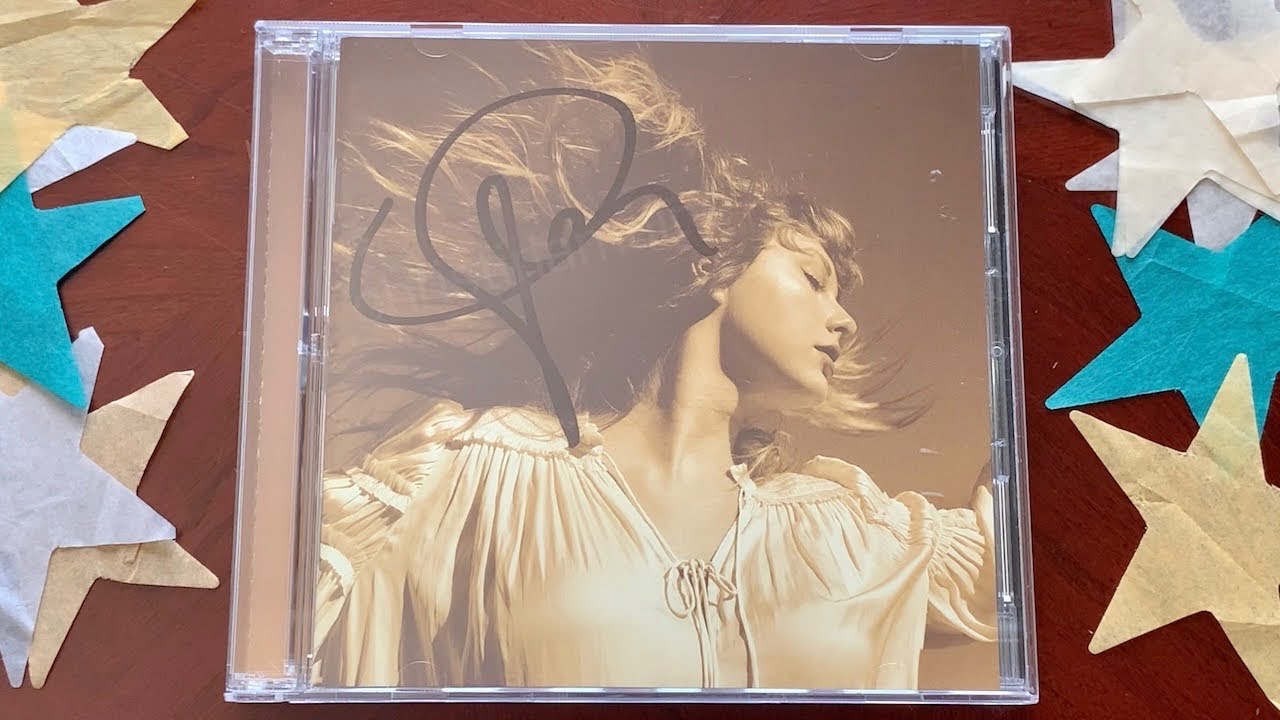 Taylor Swift - Signed Fearless (Taylor's Version) CD Unboxing