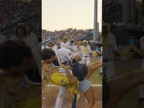 “Kiss the Girl” Savannah Bananas Walk-Up #shorts #littlemermaid #disney #baseball #bananaball #dance
