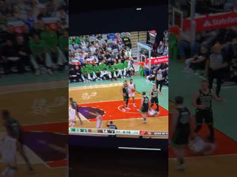 Vassell’s pretty good #sanantonio