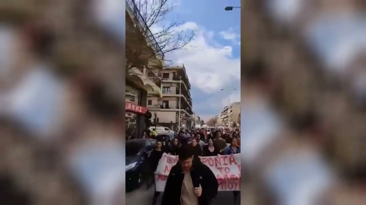 Επαγγελματικά δικαιώματα και πτυχία με αξία ζήτησαν με διαμαρτυρία ...