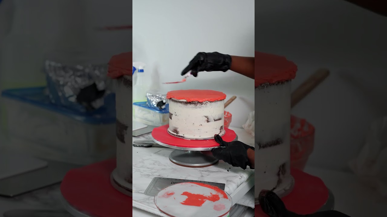 How to make a SpiderMan cake! #cakedecoratingforbeginners #cakedesign