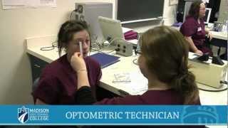 Optometric Assistant Overview | What is an optometric assistant? - Zippia