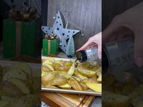 HOW TO MAKE BAKED POTATO WEDGES