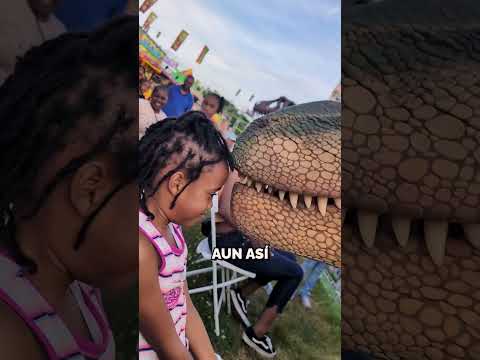 ¡Esta Niña no tenía Miedo del gran Dinosaurio! 😂🦖#shorts #curiosidades