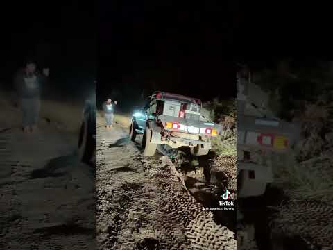 How good is your Hilux? #ln107 #4x4 #hilux #comment 