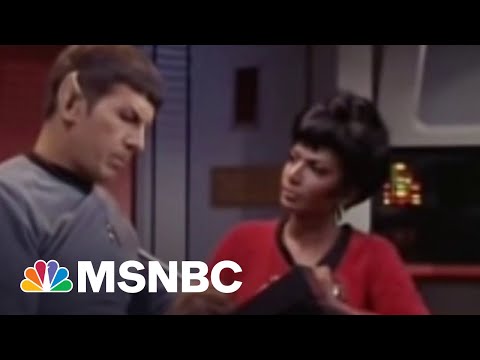 'Star Trek' Actor Nichelle Nichols Passes Away At 89