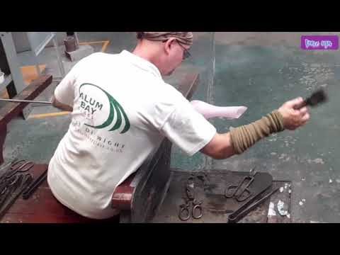 Let's watch how to make a glass🥂 | ALUM BAY GLASS | THE NEEDLES: LANDMARK ATTRACTION ●ISLE OF WIGHT