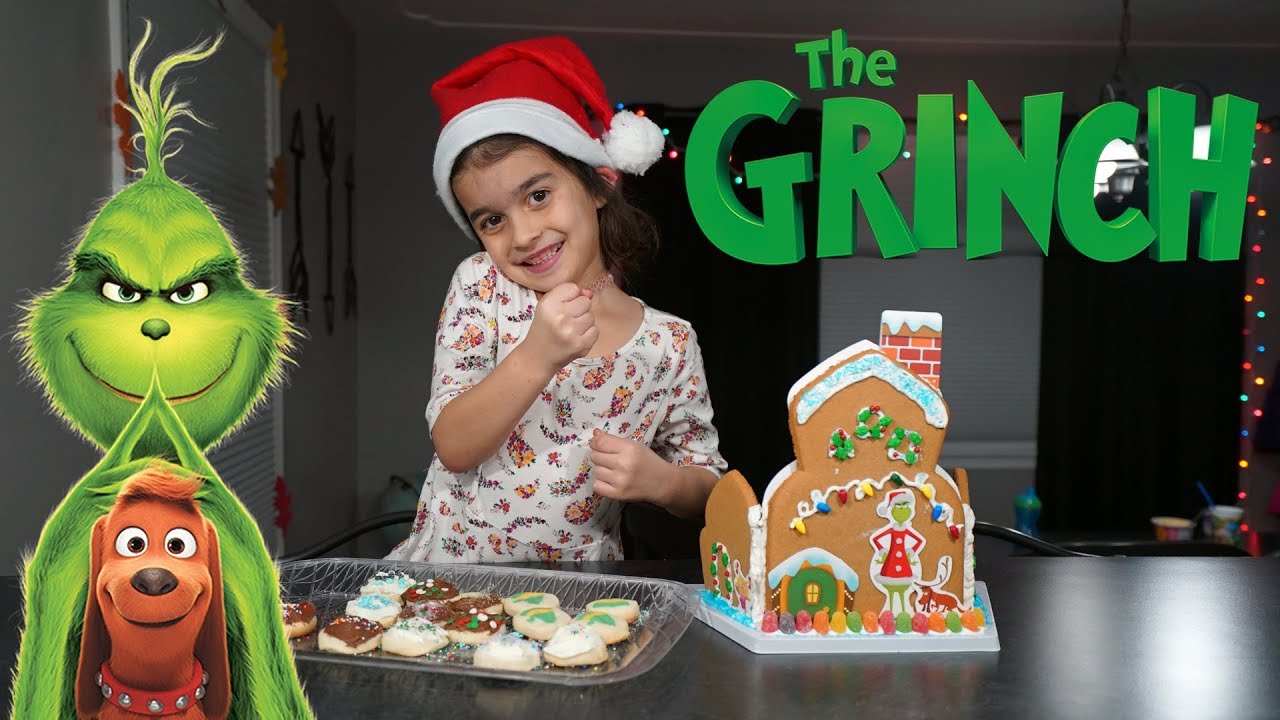 The Grinch Gingerbread House Kit | Decorating Christmas Cookies