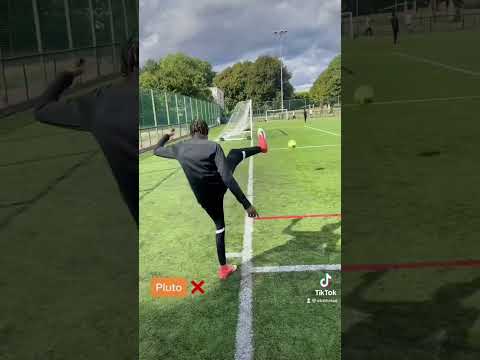 Road to 500 followers⚽️‼️. #tiktok #footballchallenge #fyp #okzthelad