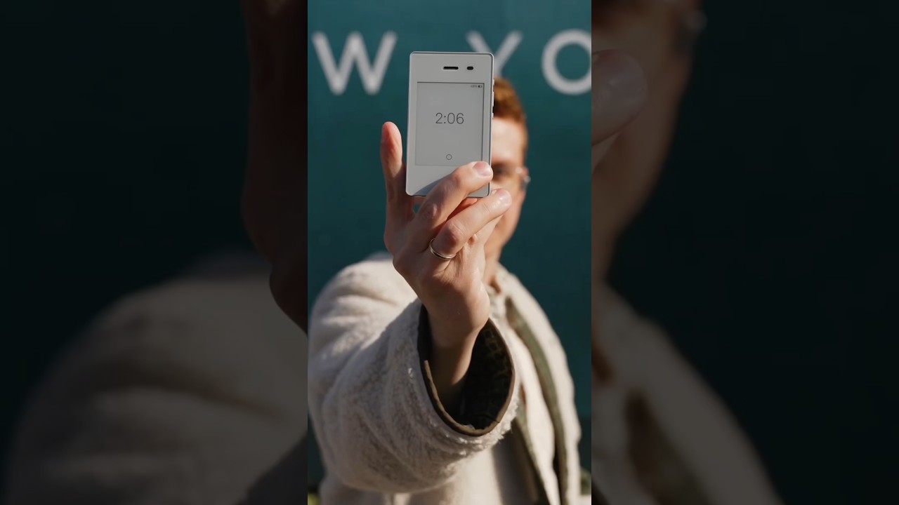 Este teléfono ultra minimalista busca una vida sin distracciones y no tiene WhatsApp! qué opinas?