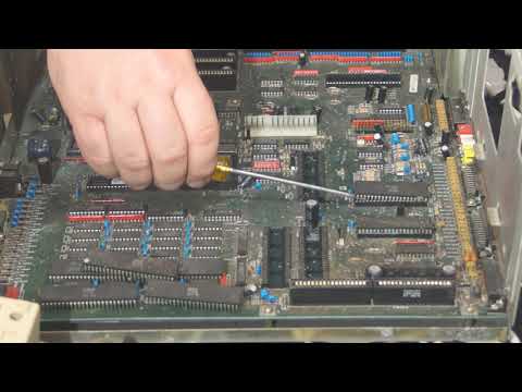 Commodore - Episode 402 PCB View - Amiga 2000 Chip Harvesting - David Bradley - Agnus Paul Gary