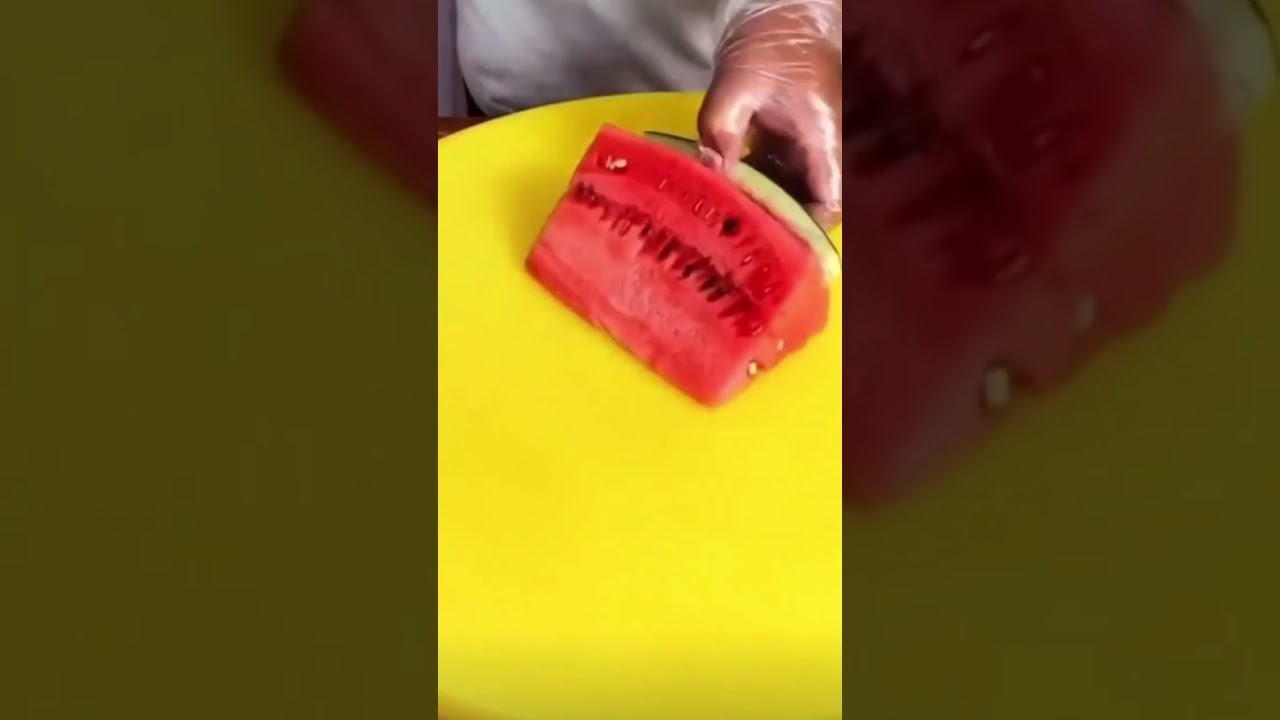 Cómo hacer un árbol 🌲 navideño con sandía 🍉 muy fácil