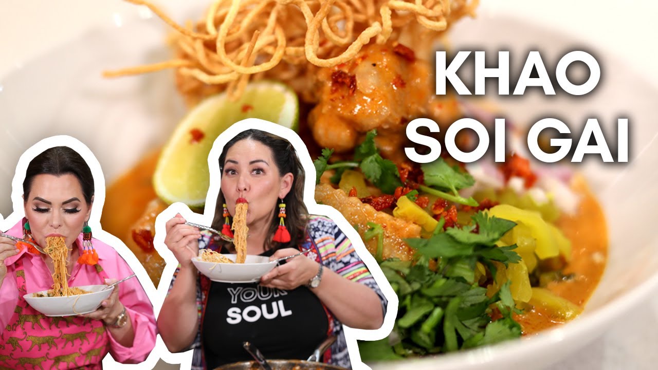 A delicious Northern Thai Coconut Curry Noodle - Khao Soi Gai (ข้าวซอยไก่)