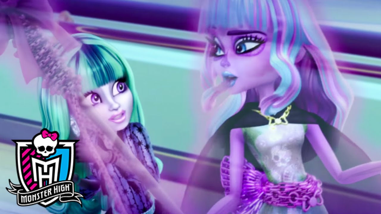 Crossing With River Styxx | Haunted Sneak Peak! | Monster High