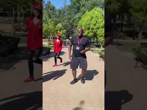 This is how you do the Wobble Dance with your friends 🤣 Our last day to Ujam at the park! 🥺