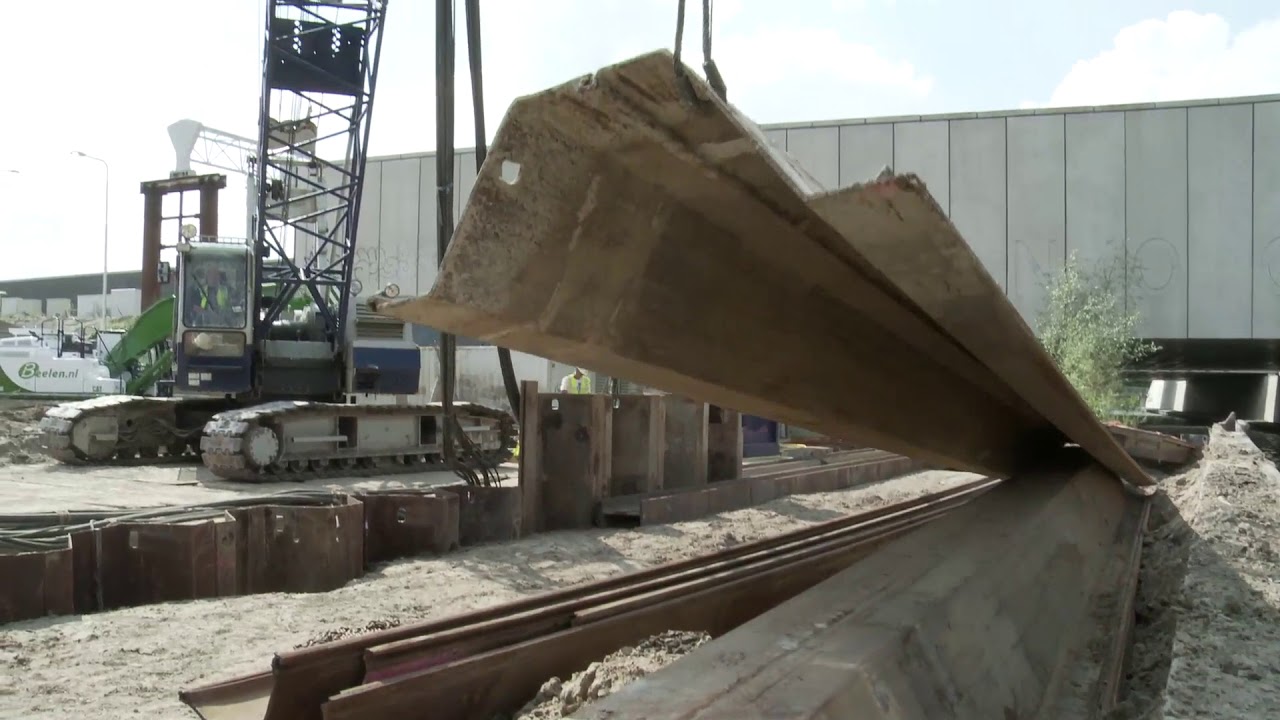 Sheet Piles   Vibratory hammer