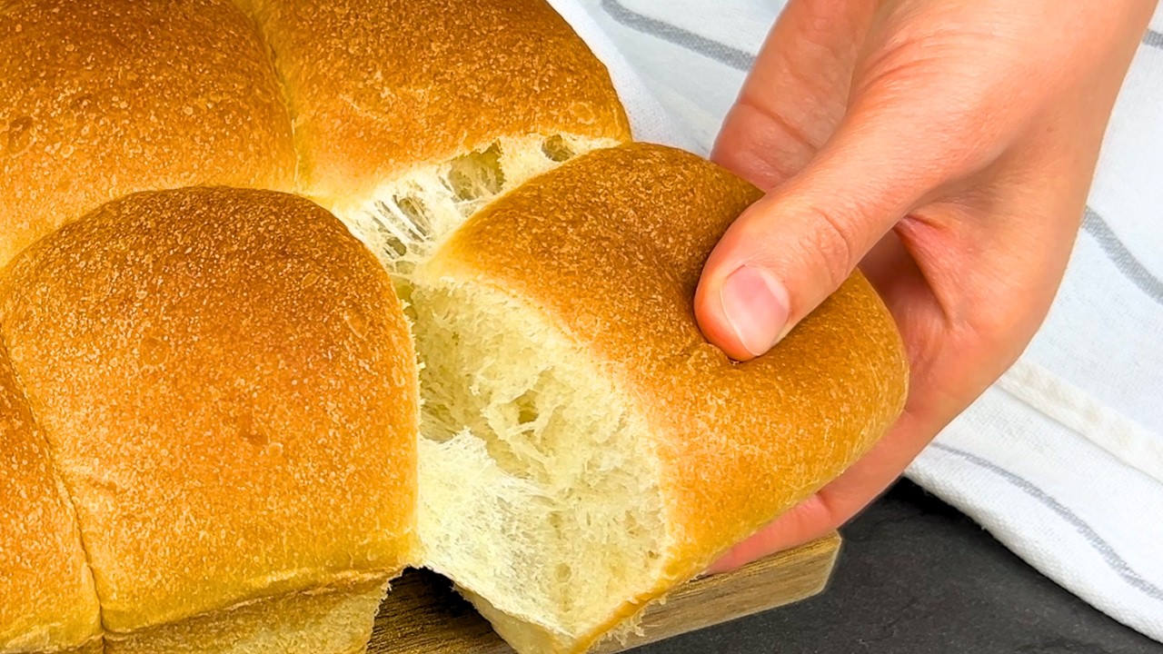 Big Soft Fluffy Bread Machine Dinner Rolls – So Buttery!