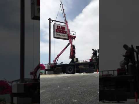 Sign Going Up | Cajun Kitchen Goleta