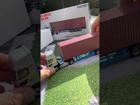 Opening some large and larger Tomica Limited Vintage