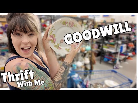 SCORE! I'll Pay Up For THAT at Goodwill | Thrift With Me | Niknax Reselling