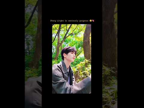 #Zhang #Linghe is #seriously #gorgeous 😯💘#ZhangLinghe #handsome #shorts #love #yt #share #subscribe