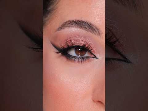 Are metallic eyes the new trend? 🔥 #makeup #макияж #eyemakeup #ماكياج #colourpop #eyeshadow