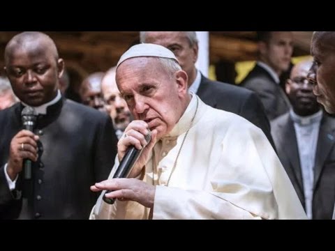 "Rapping" Pope Francis photo goes viral