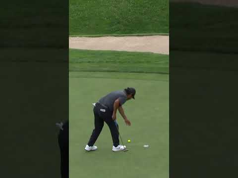 Right hand? Left hand? Notah Begay III doesn't care 😂