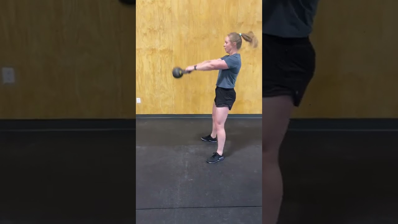 Kettlebell Swing (Russian)