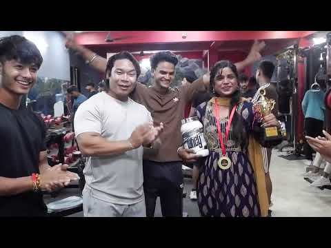 GOLD MEDAL 🏅 SBD TEAM RUNG HULK..... AKANSHA KASHYAP.....