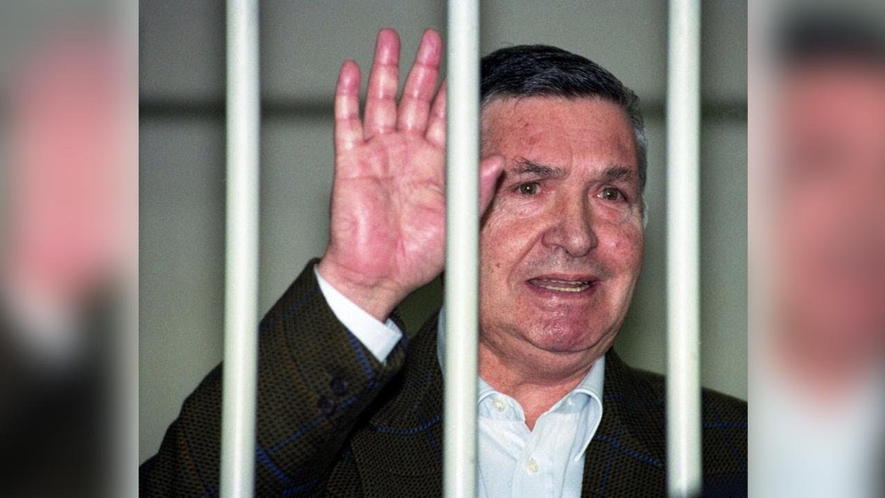 Notorious Mafia 'boss of bosses' Toto Riina dead at 87