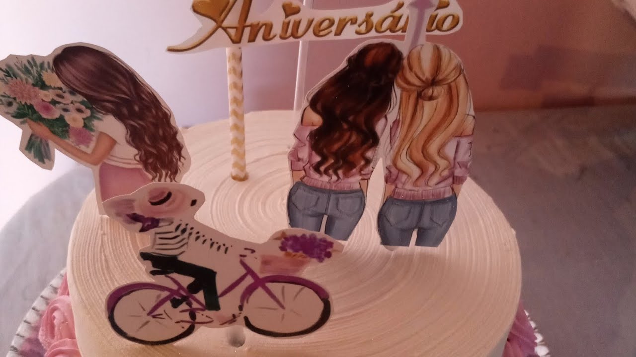 Bolo feminino com bico 070