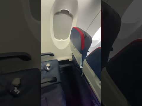 Quick Look: Delta Airlines Economy Class CRJ-900