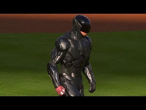 RoboCop throws out first pitch | Boing Boing