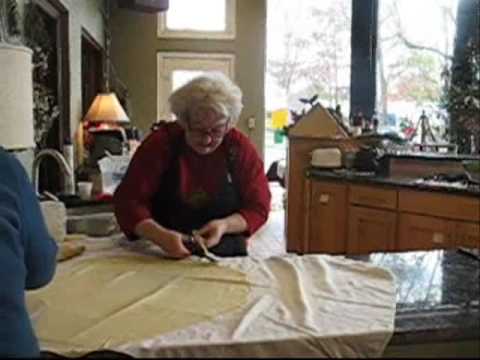 Farmers Kitchen Cathy’s Christmas Apple Strudel | Farmers Kitchen