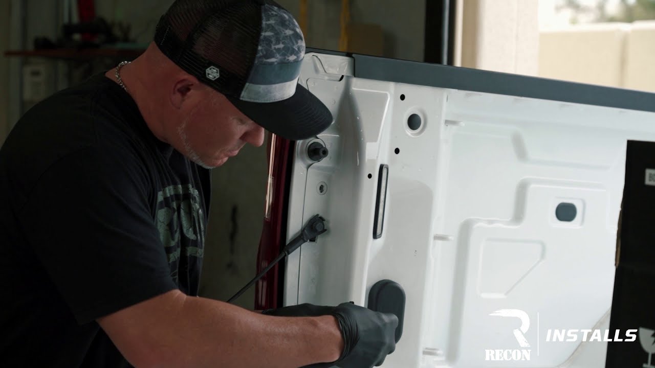 264397 RECON - Chevy / Silverado LED Tail Light Installation