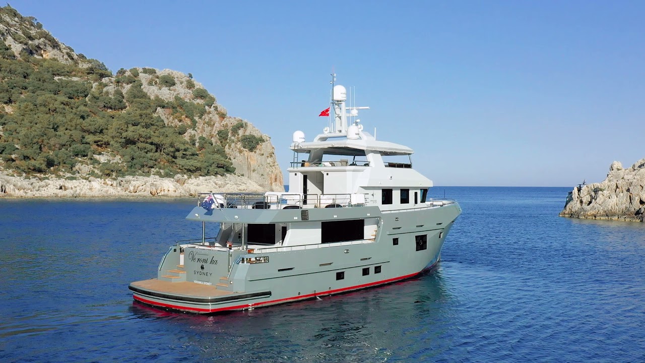 BERING 77 STEEL EXPLORER YACHT