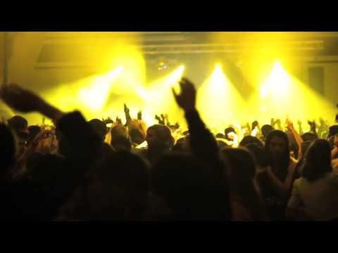 Pink Noise providing Audio, Lighting & Video for Julian Jumpin Perez.
