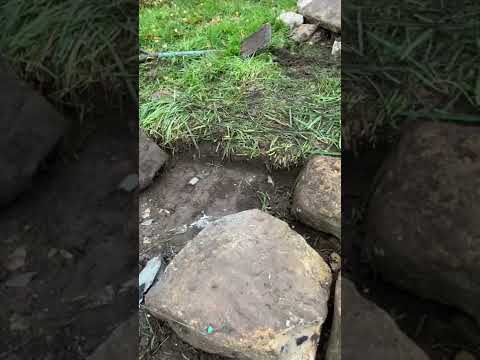 #drystonewalling #shorts #stonework #stonewalling #foundation #base #stonework #diy #stonemasonry