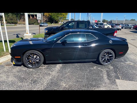 2022 Dodge Challenger R/T Plus